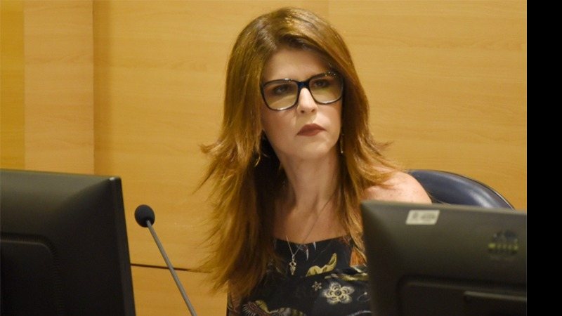 TCE barra contratos temporários da FUNASE para atuar no lugar de defensores